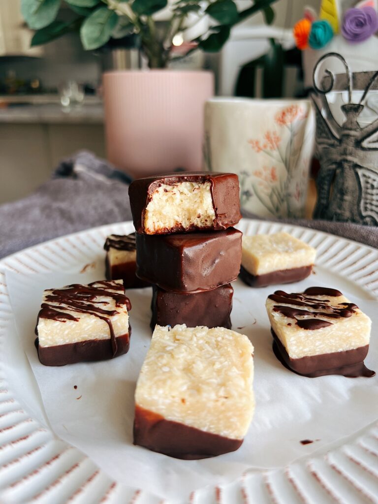 Small-batch No-bake Bounty Bars